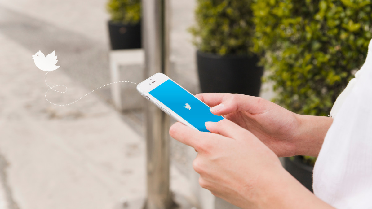 How To Use Twitter for Business: Ultimate Guide | DesignRush