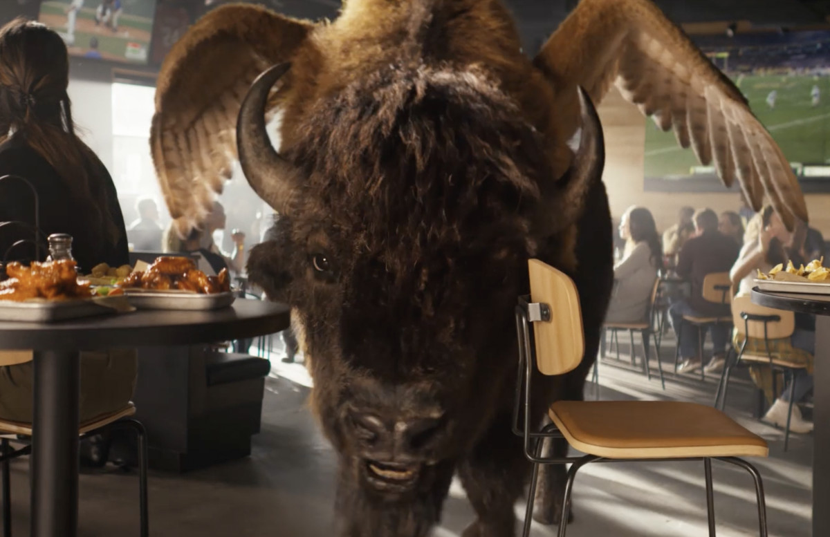 Buffalo Wild Wings' Gets a New Mascot | DesignRush