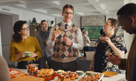 Eli Manning Stars in King’s Hawaiian Game Day Seasoning Launch | DesignRush