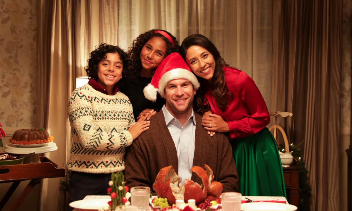 Walgreens Holiday Campaign 2025: Vacation Parody Ad | DesignRush