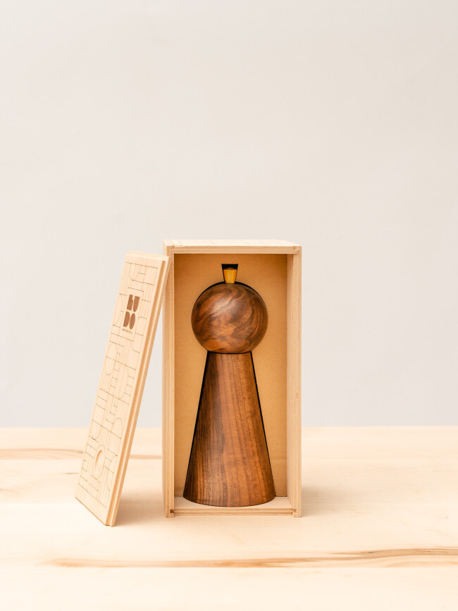 Ludo Pepper Mill Packaging Design | DesignRush